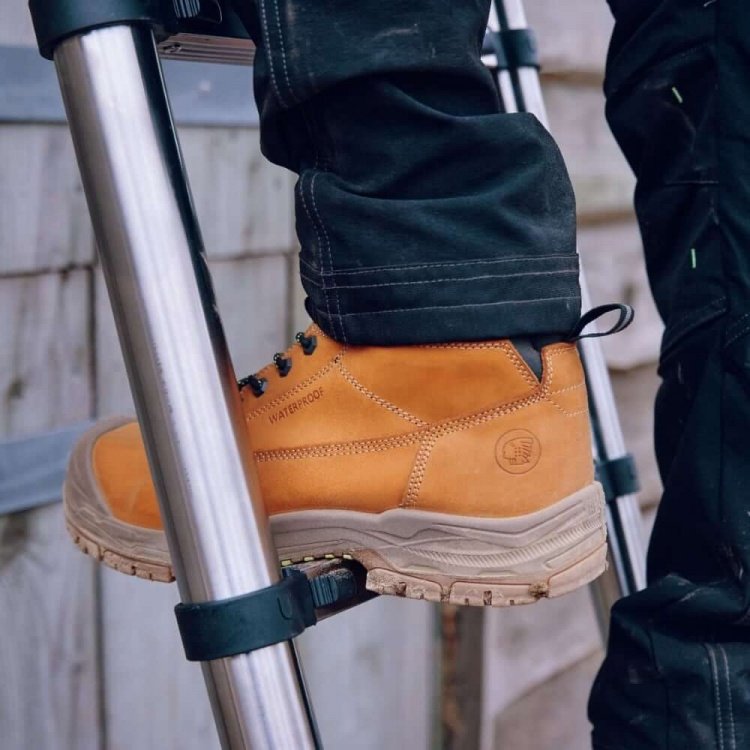 Apache Footwear Thompson Wheat Waterproof Safety Boot S7S HRO LG FO SC ...